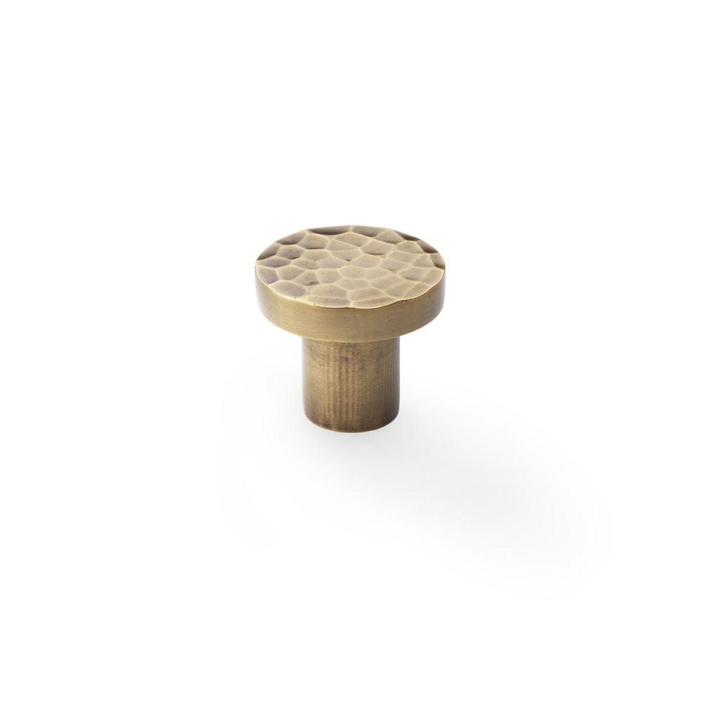 Hanover Hammered | Knop i Antik Messing | FINICC